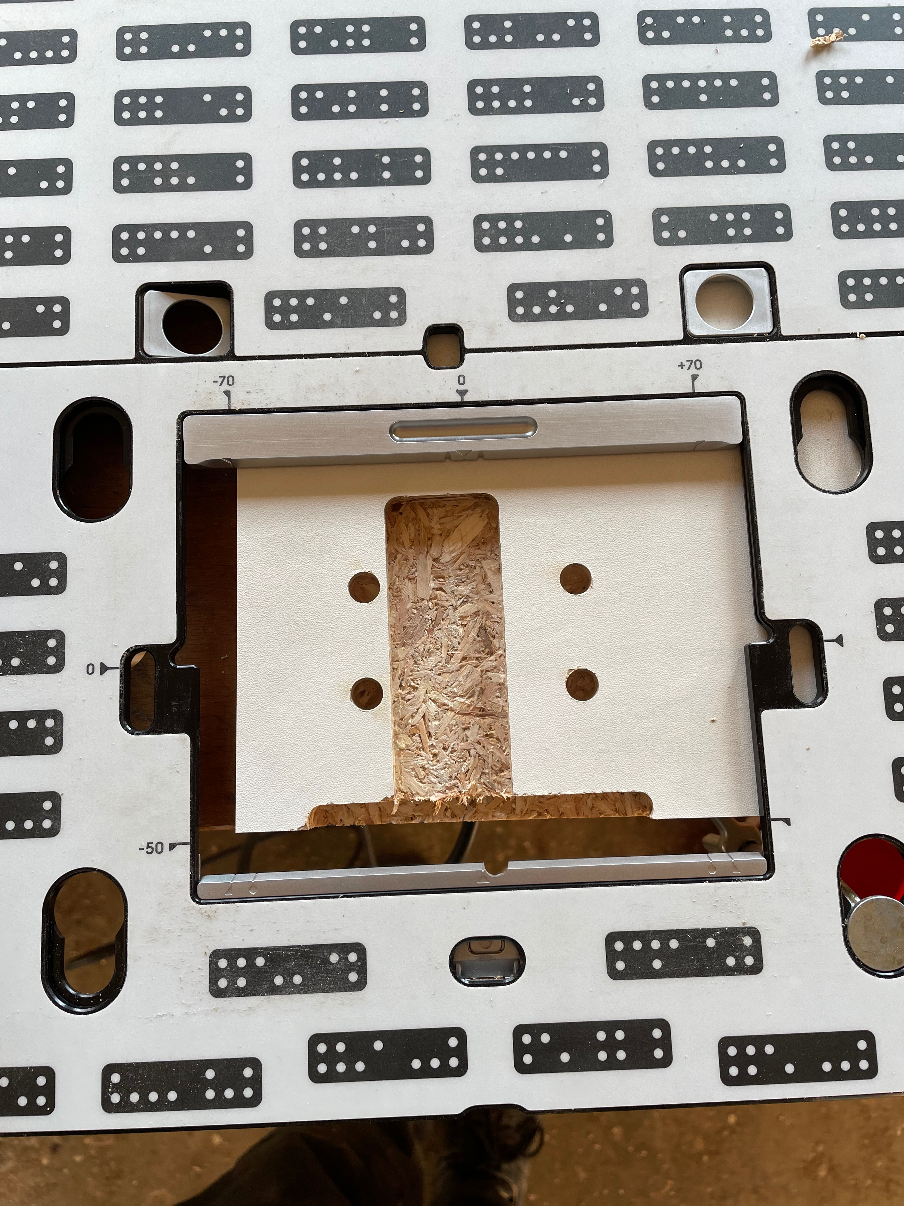 Camar 807RV Created by Jrg5 — Unterschrankaufhänger für Hängeschränke ...